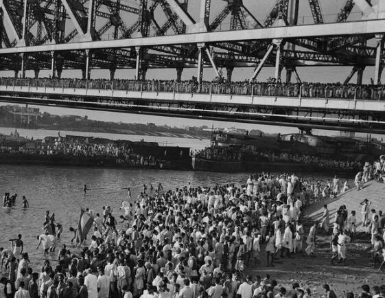 History of Howrah Bridge - India's One and Only Cantilever Bridge