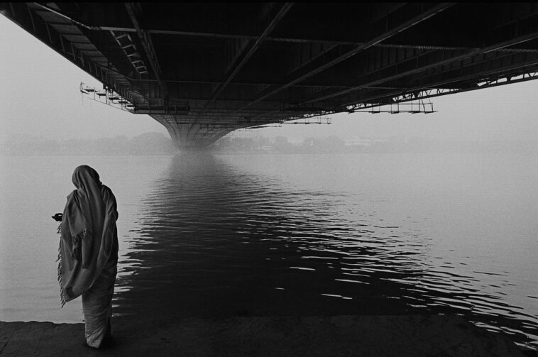 History of Howrah Bridge - India's One and Only Cantilever Bridge