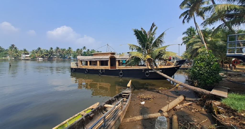 Top 10 Places To Visit In Kerala